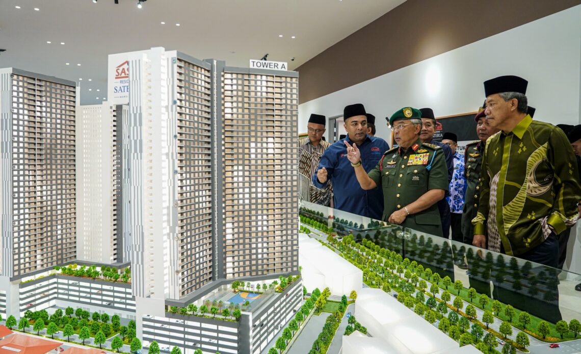 Agong berkenan rasmi projek perumahan SASaR di Wardieburn, Setapak ...